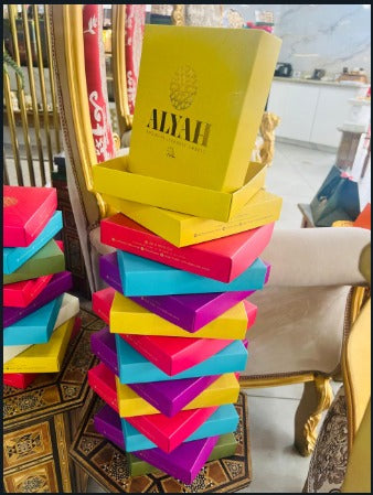 Caixa Namoura Dubai – Alyah Sweets
